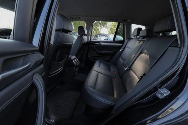 Melns BMW X3 2011 Jelgava, ar dzinēja tilpumu 2.00 L un nobraukumu 289 tūkst. km par 10500 €, foto 10 vietnē AUTOMOTO.COM.LV