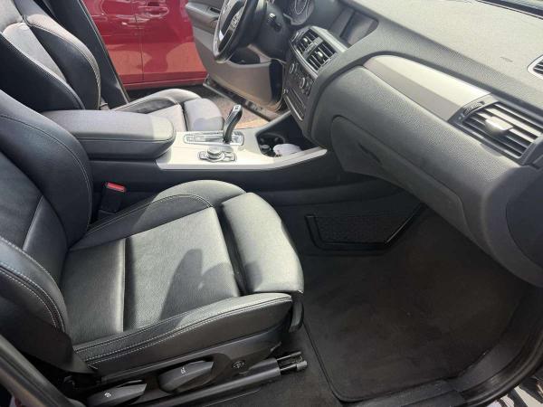 Black BMW X3 2011 in Utena, with an engine capacity of 2.00 L and mileage of 200 thousand km for 8490 €, photo 7 on AUTOMOTO.COM.LV