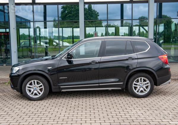 Black BMW X3 2011 in Cesis, with an engine capacity of 2.00 L and mileage of 203 thousand km for 10650 €, photo 3 on AUTOMOTO.COM.LV