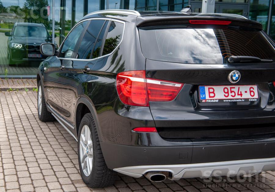 Black BMW X3 2011 in Cesis, with an engine capacity of 2.00 L and mileage of 203 thousand km for 10650 €, photo 12 on AUTOMOTO.COM.LV