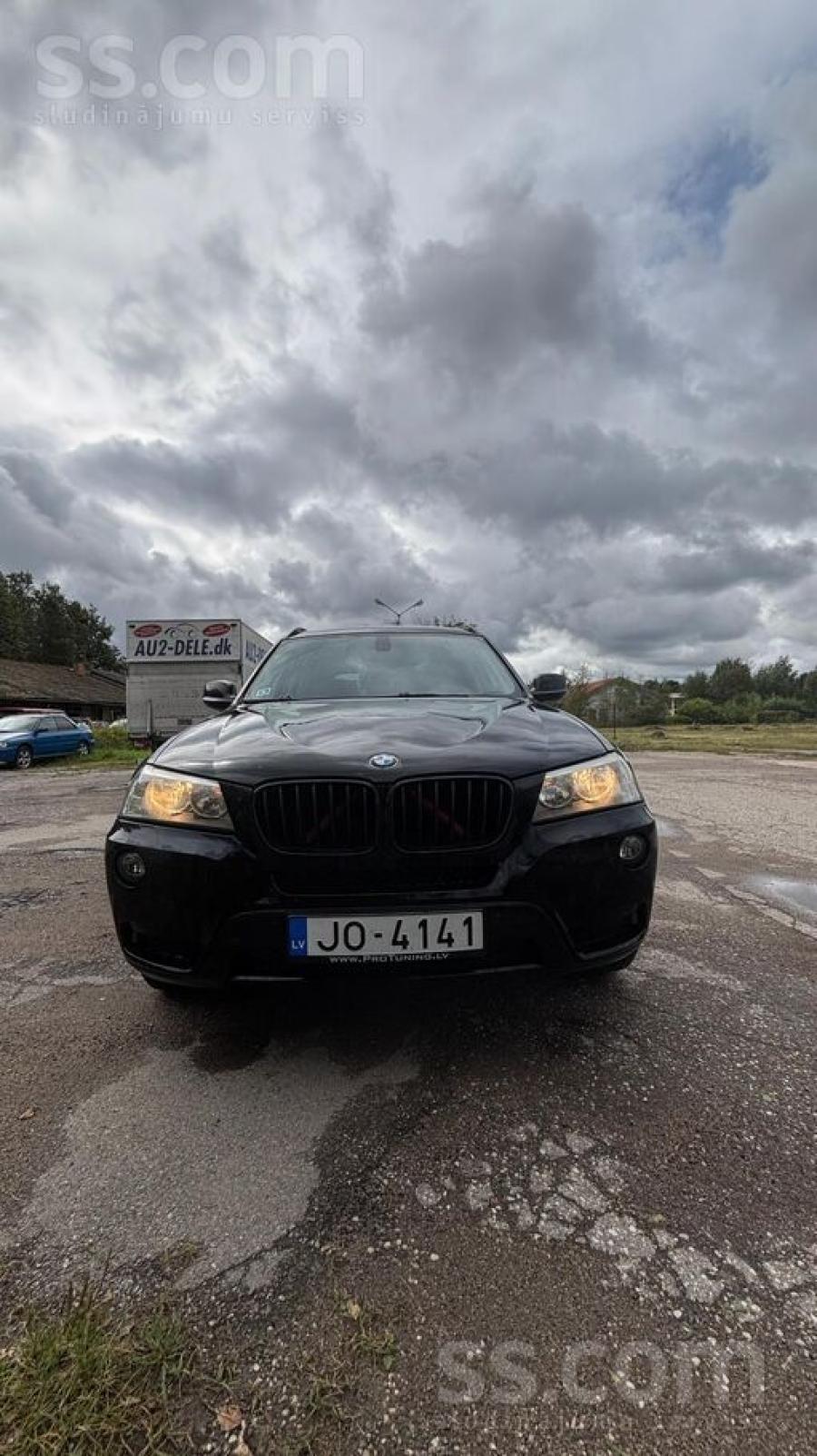 Black BMW X3 2011 in Cesis, with an engine capacity of 2.00 L and mileage of 360 thousand km for 5900 €, photo 4 on AUTOMOTO.COM.LV