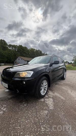 Black BMW X3 2011 in Cesis, with an engine capacity of 2.00 L and mileage of 360 thousand km for 5900 €, photo 5 on AUTOMOTO.COM.LV