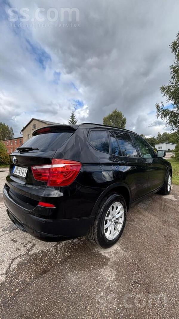 Black BMW X3 2011 in Cesis, with an engine capacity of 2.00 L and mileage of 360 thousand km for 5900 €, photo 5 on AUTOMOTO.COM.LV
