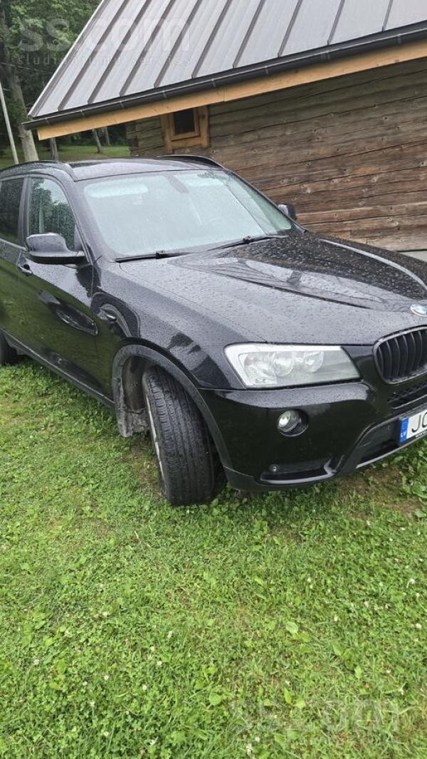 Black BMW X3 2011 in Cesis, with an engine capacity of 2.00 L and mileage of 360 thousand km for 5900 €, photo 8 on AUTOMOTO.COM.LV