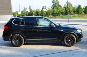 Black BMW X3 2011 in Siauliai, with an engine capacity of 2.99 L and mileage of 350 thousand km for 8500 €, photo 12 on AUTOMOTO.COM.LV