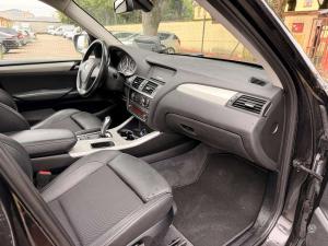 Melns BMW X3 2011 Tauragė, ar dzinēja tilpumu 2.00 L un nobraukumu 257 tūkst. km par 7800 €, foto 11 vietnē AUTOMOTO.COM.LV
