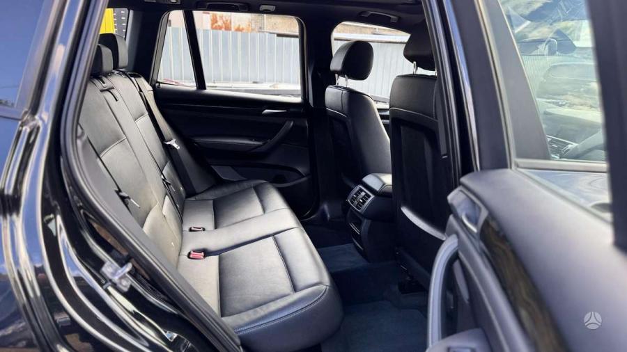 Black BMW X3 2011 in Telschi, with an engine capacity of 2.99 L and mileage of 193 thousand km for 9500 €, photo 18 on AUTOMOTO.COM.LV