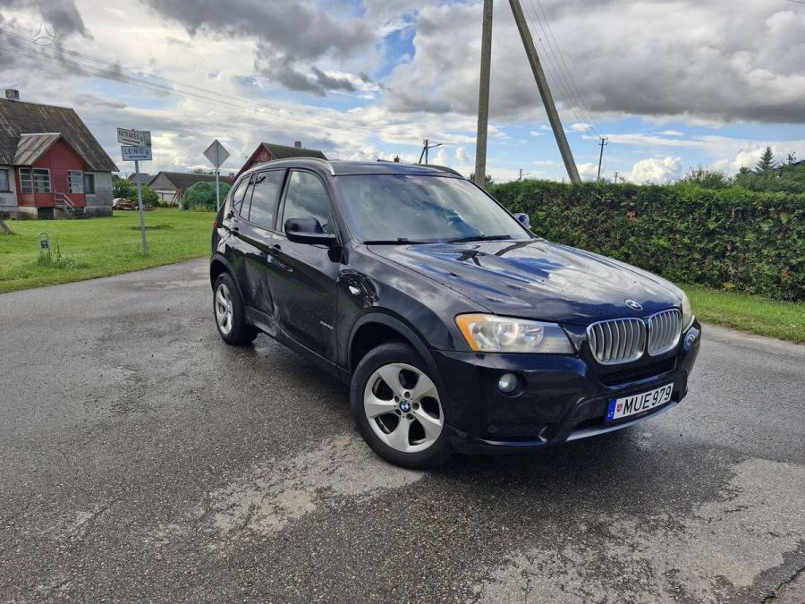 Black BMW X3 2011 in Alytus, with an engine capacity of 3.00 L and mileage of 290 thousand km for 5250 €, photo 10 on AUTOMOTO.COM.LV