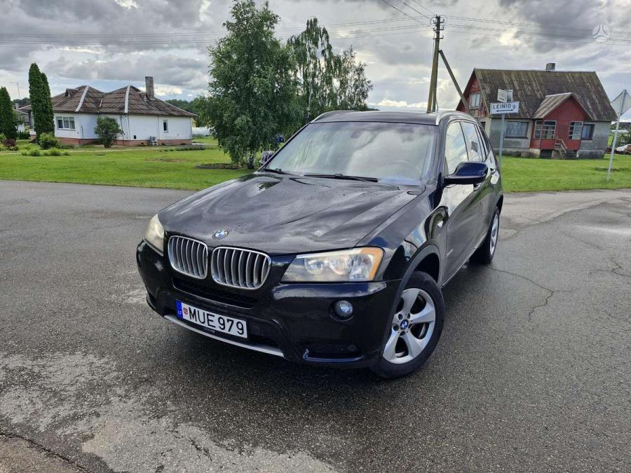 Black BMW X3 2011 in Alytus, with an engine capacity of 3.00 L and mileage of 290 thousand km for 5250 €, photo 12 on AUTOMOTO.COM.LV