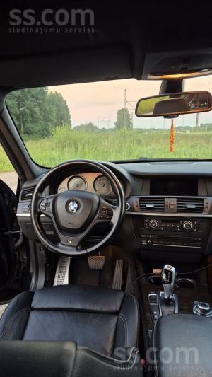 Black BMW X3 2011 in Aizkraukle, with an engine capacity of 3.00 L and mileage of 221 thousand km for 12000 €, photo 4 on AUTOMOTO.COM.LV