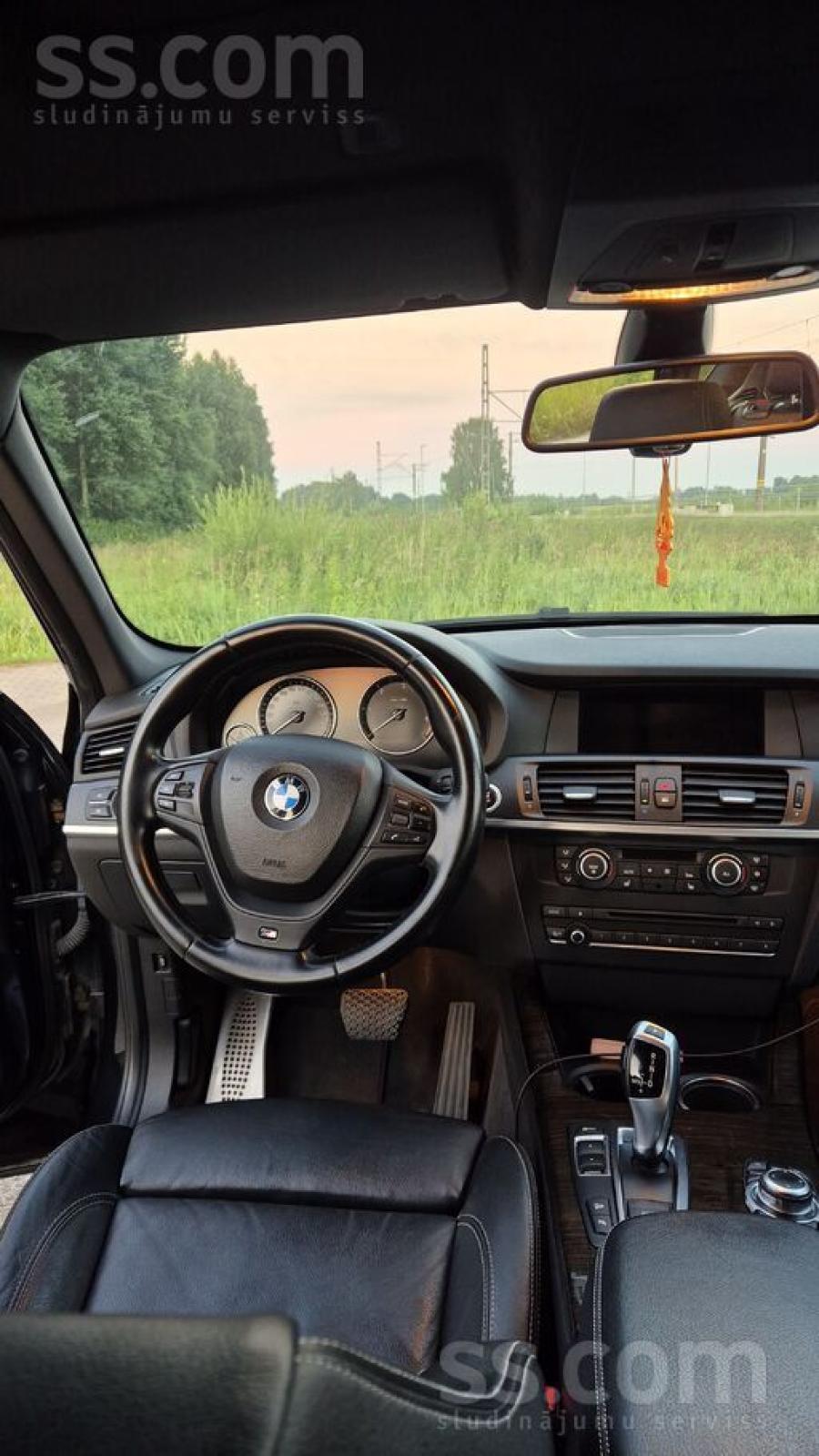 Black BMW X3 2011 in Aizkraukle, with an engine capacity of 3.00 L and mileage of 221 thousand km for 12000 €, photo 4 on AUTOMOTO.COM.LV