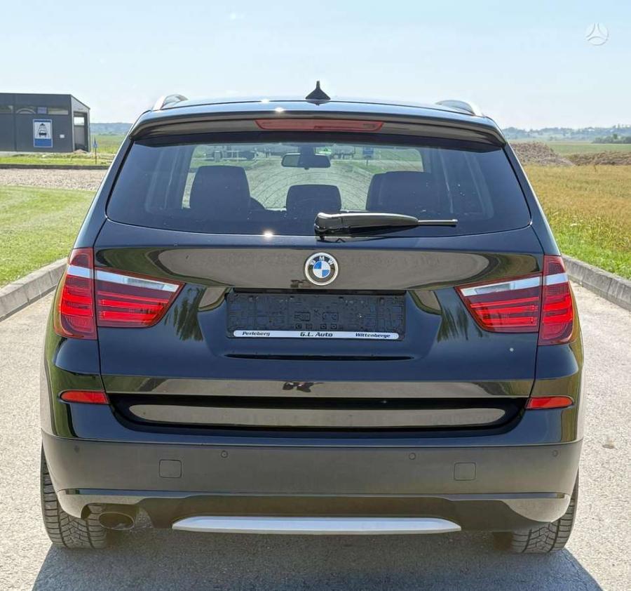 Black BMW X3 2011 in Vilnius, with an engine capacity of 2.00 L and mileage of 198 thousand km for 8900 €, photo 5 on AUTOMOTO.COM.LV