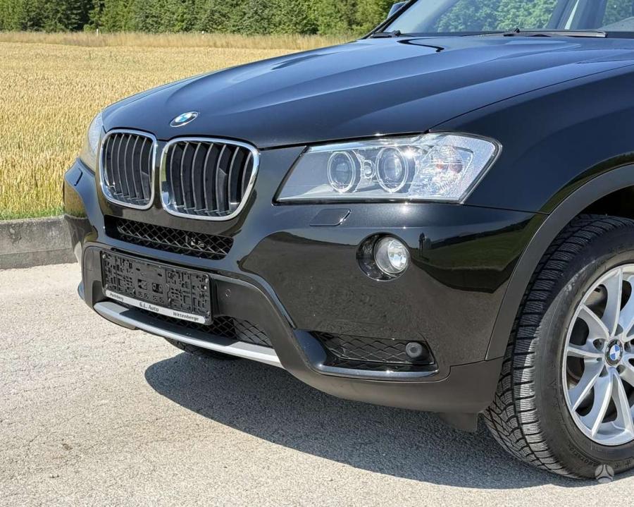 Black BMW X3 2011 in Vilnius, with an engine capacity of 2.00 L and mileage of 198 thousand km for 8900 €, photo 8 on AUTOMOTO.COM.LV