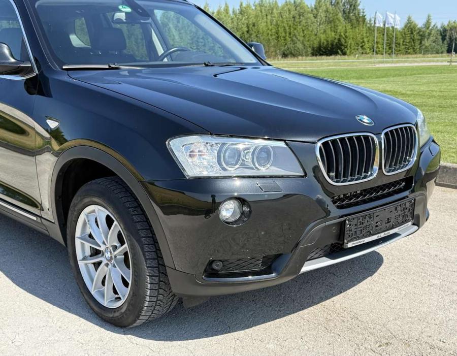 Black BMW X3 2011 in Vilnius, with an engine capacity of 2.00 L and mileage of 198 thousand km for 8900 €, photo 11 on AUTOMOTO.COM.LV