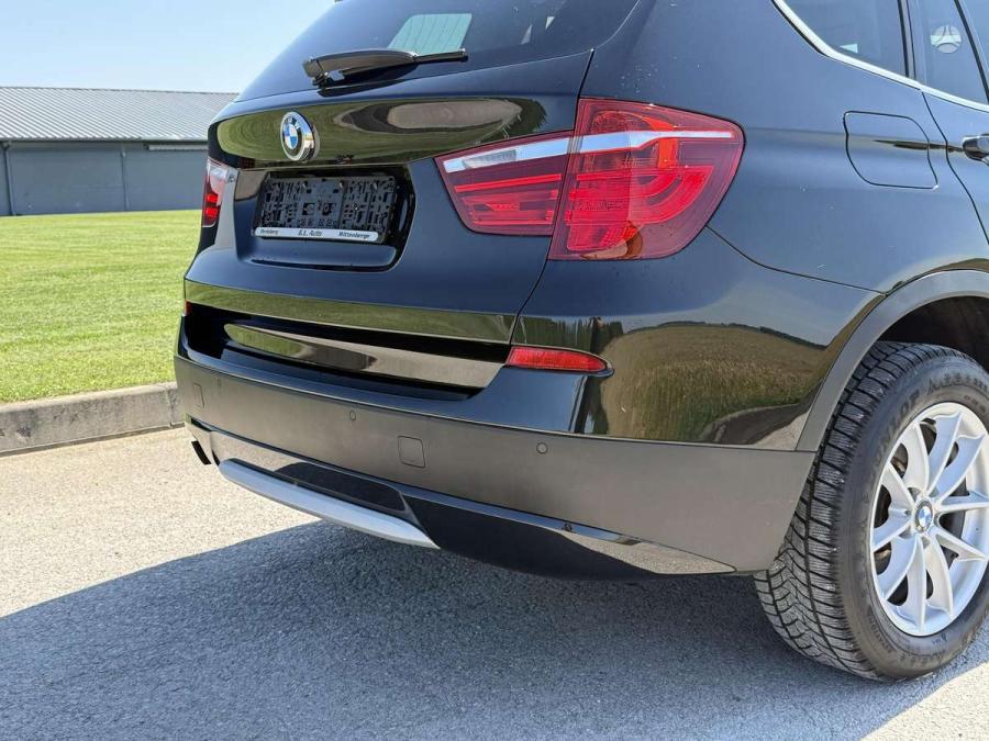 Black BMW X3 2011 in Vilnius, with an engine capacity of 2.00 L and mileage of 198 thousand km for 8900 €, photo 23 on AUTOMOTO.COM.LV