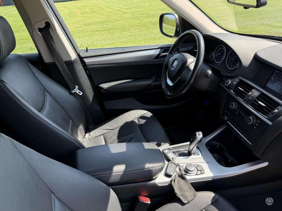 Black BMW X3 2011 in Vilnius, with an engine capacity of 2.00 L and mileage of 198 thousand km for 8900 €, photo 25 on AUTOMOTO.COM.LV