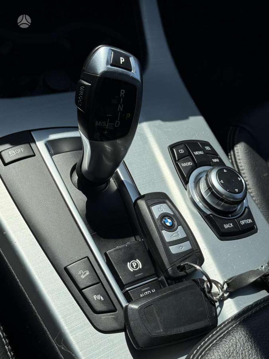 Black BMW X3 2011 in Vilnius, with an engine capacity of 2.00 L and mileage of 198 thousand km for 8900 €, photo 43 on AUTOMOTO.COM.LV