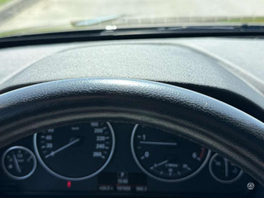 Black BMW X3 2011 in Vilnius, with an engine capacity of 2.00 L and mileage of 198 thousand km for 8900 €, photo 45 on AUTOMOTO.COM.LV