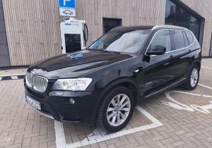 Melns BMW X3 2011 Panevēža, ar dzinēja tilpumu 2.00 L un nobraukumu 257 tūkst. km par 8900 €, foto  vietnē AUTOMOTO.COM.LV