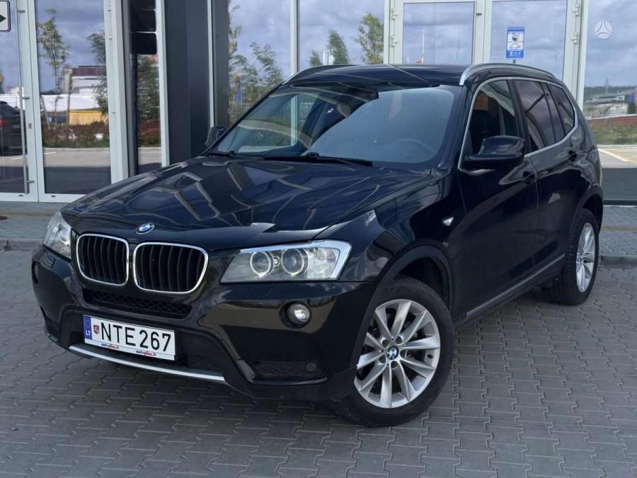 Black BMW X3 2011 in Vilnius, with an engine capacity of 2.00 L and mileage of 311 thousand km for 7700 €, photo 4 on AUTOMOTO.COM.LV