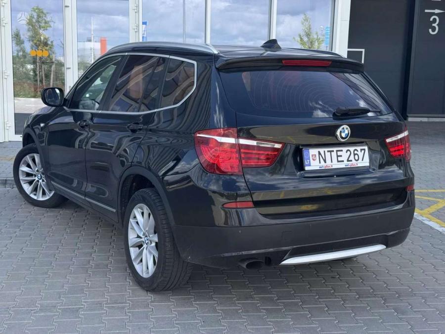 Black BMW X3 2011 in Vilnius, with an engine capacity of 2.00 L and mileage of 311 thousand km for 7700 €, photo 5 on AUTOMOTO.COM.LV