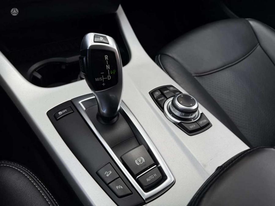 Black BMW X3 2011 in Vilnius, with an engine capacity of 2.00 L and mileage of 311 thousand km for 7700 €, photo 15 on AUTOMOTO.COM.LV