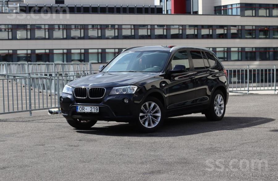 Black BMW X3 2011 in Riga, with an engine capacity of 2.00 L and mileage of 288 thousand km for 8880 €, photo 4 on AUTOMOTO.COM.LV