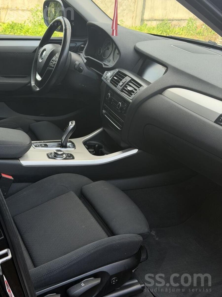 Black BMW X3 2011 in Riga, with an engine capacity of 2.00 L and mileage of 288 thousand km for 8880 €, photo 9 on AUTOMOTO.COM.LV
