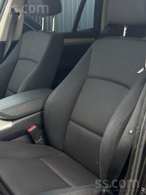 Black BMW X3 2011 in Riga, with an engine capacity of 2.00 L and mileage of 288 thousand km for 8880 €, photo 10 on AUTOMOTO.COM.LV