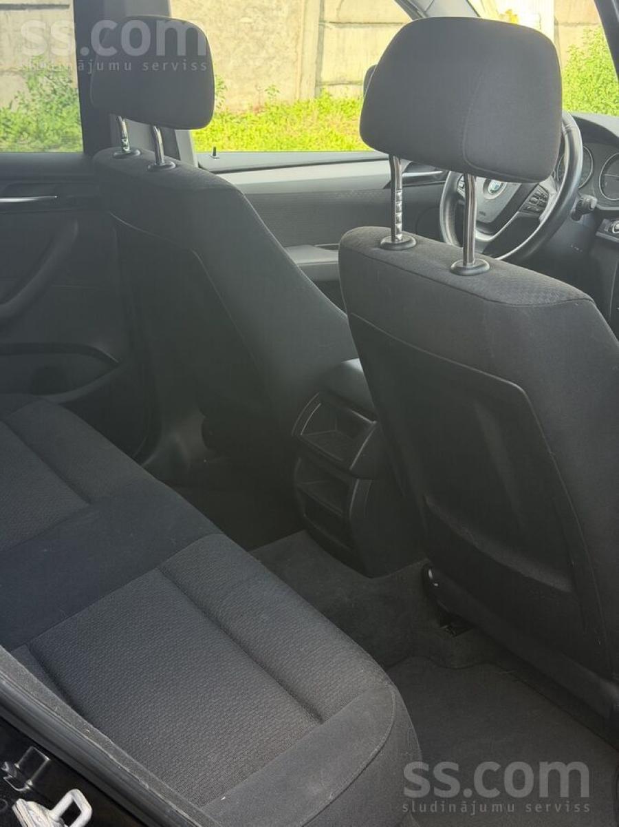 Black BMW X3 2011 in Riga, with an engine capacity of 2.00 L and mileage of 288 thousand km for 8880 €, photo 12 on AUTOMOTO.COM.LV