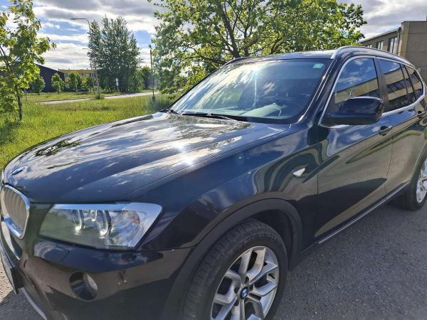 Black BMW X3 2011 in Alytus, with an engine capacity of 2.99 L and mileage of 308 thousand km for 10200 €, photo 3 on AUTOMOTO.COM.LV