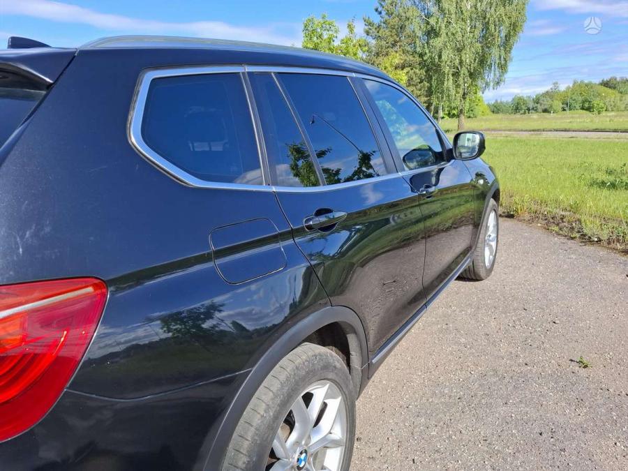 Black BMW X3 2011 in Alytus, with an engine capacity of 2.99 L and mileage of 308 thousand km for 10200 €, photo 5 on AUTOMOTO.COM.LV
