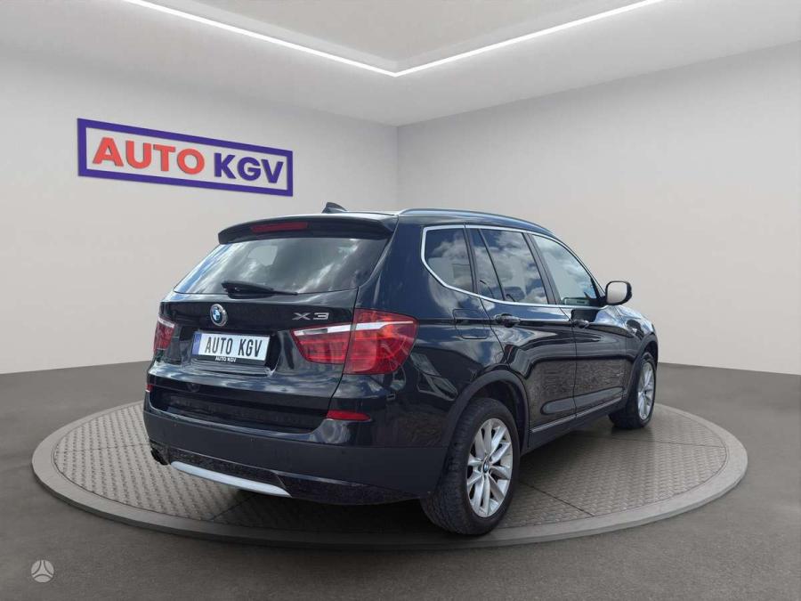 Black BMW X3 2011 in Kaunas, with an engine capacity of 3.00 L and mileage of 379 thousand km for 10699 €, photo 6 on AUTOMOTO.COM.LV
