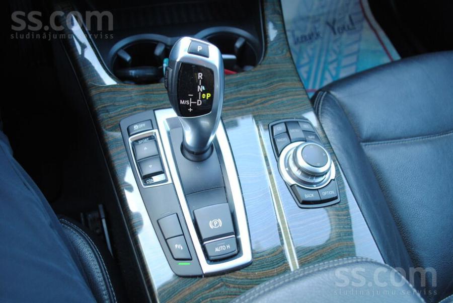 Black BMW X3 2011 in Riga, with an engine capacity of 2.00 L and mileage of 240 thousand km for 10590 €, photo 25 on AUTOMOTO.COM.LV