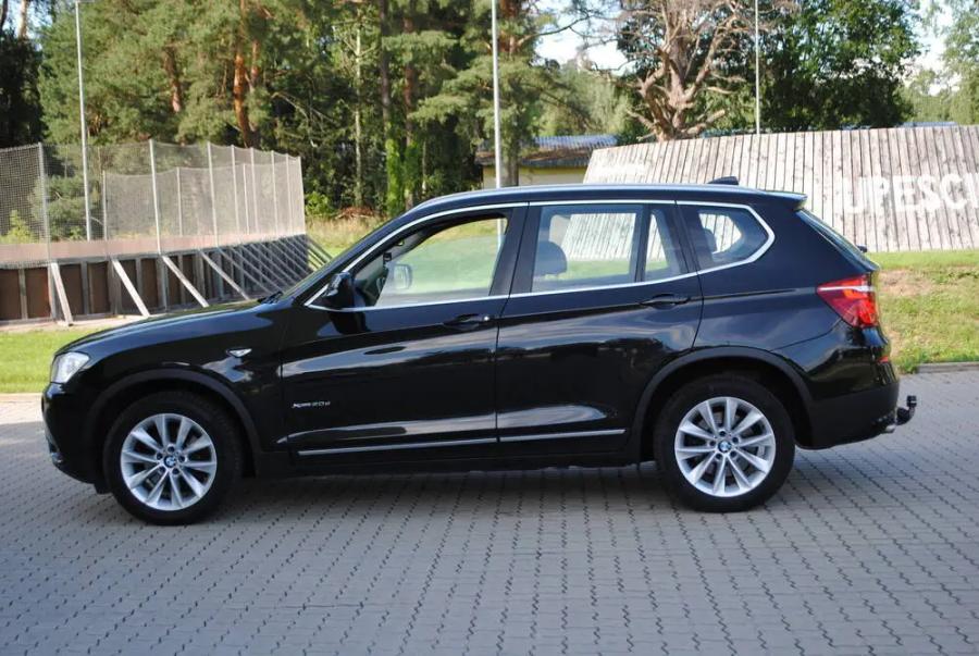 Black BMW X3 2011 in Riga, with an engine capacity of 2.00 L and mileage of 240 thousand km for 10590 €, photo 7 on AUTOMOTO.COM.LV