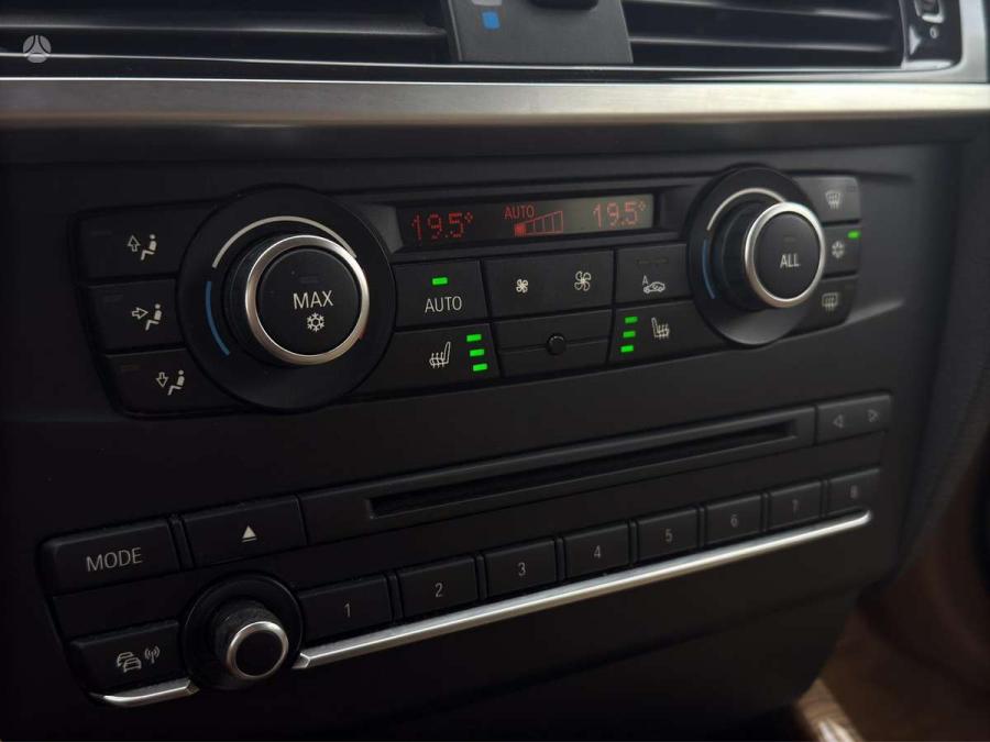Melns BMW X3 2011 Kauņa, ar dzinēja tilpumu 3.00 L un nobraukumu 379 tūkst. km par 10699 €, foto 17 vietnē AUTOMOTO.COM.LV