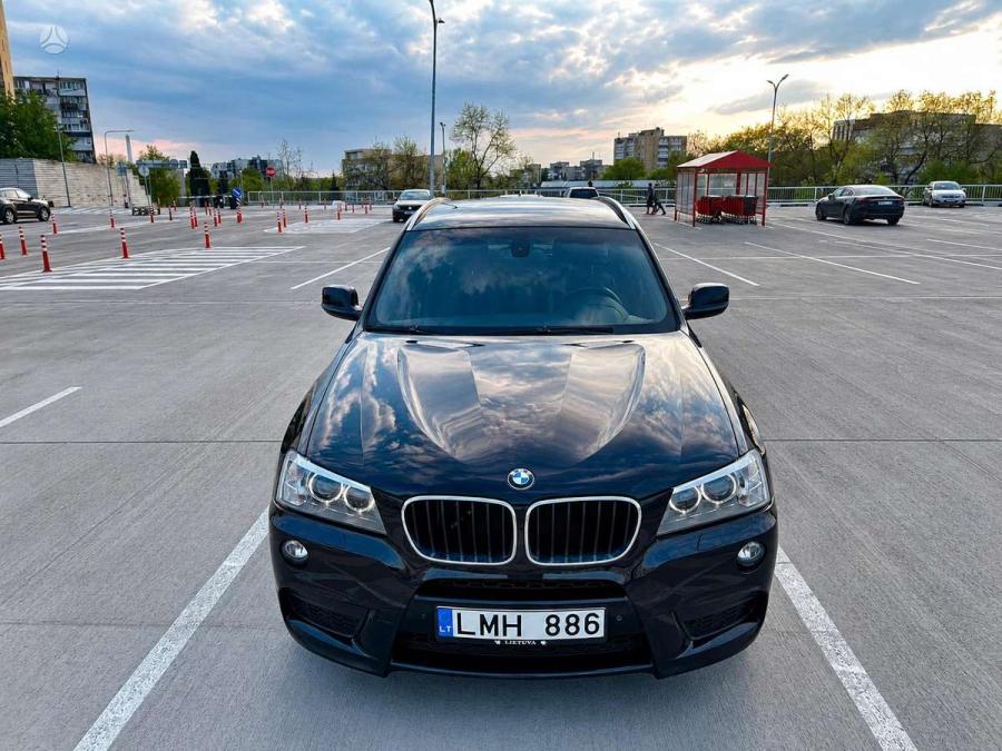 Black BMW X3 2011 in Vilnius, with an engine capacity of 2.00 L and mileage of 230 thousand km for 10 €, photo 4 on AUTOMOTO.COM.LV