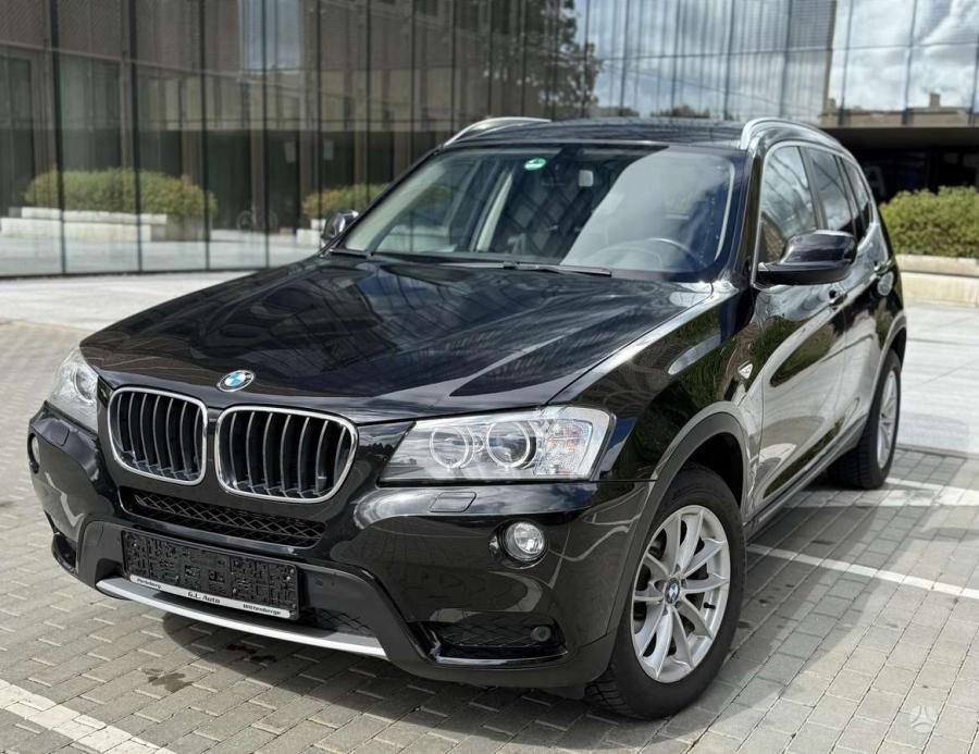 Black BMW X3 2011 in Vilnius, with an engine capacity of 2.00 L and mileage of 198 thousand km for 8800 €, photo 12 on AUTOMOTO.COM.LV