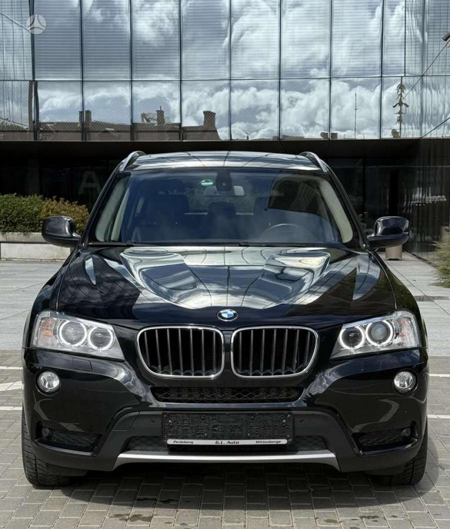 Black BMW X3 2011 in Vilnius, with an engine capacity of 2.00 L and mileage of 198 thousand km for 8800 €, photo 13 on AUTOMOTO.COM.LV