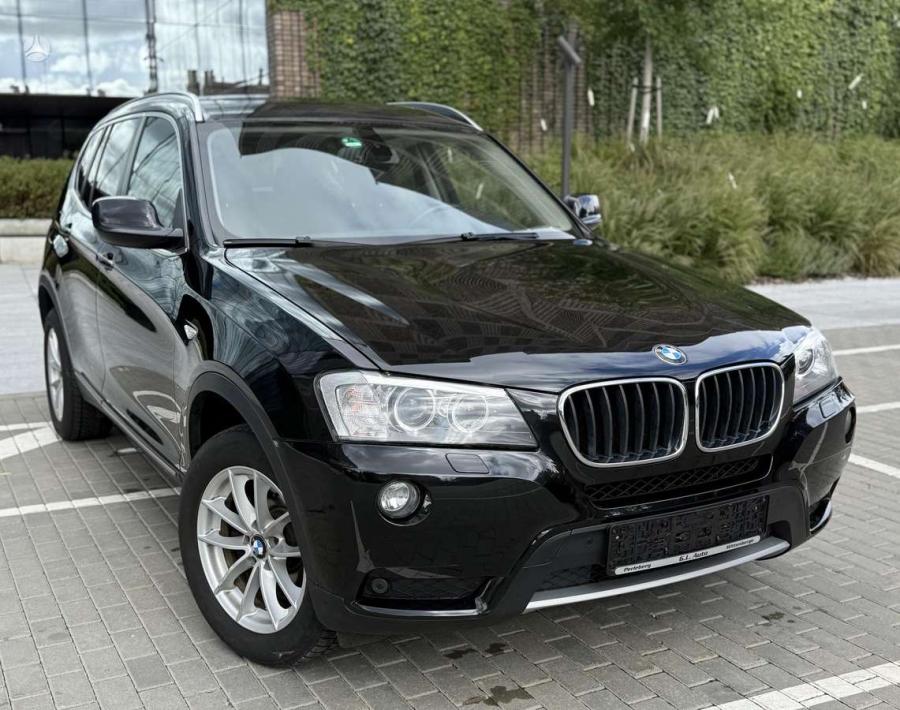 Black BMW X3 2011 in Vilnius, with an engine capacity of 2.00 L and mileage of 198 thousand km for 8800 €, photo 15 on AUTOMOTO.COM.LV