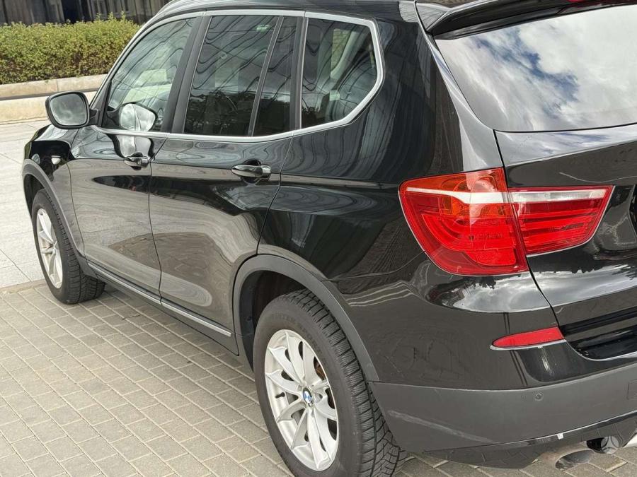 Black BMW X3 2011 in Vilnius, with an engine capacity of 2.00 L and mileage of 198 thousand km for 8800 €, photo 22 on AUTOMOTO.COM.LV