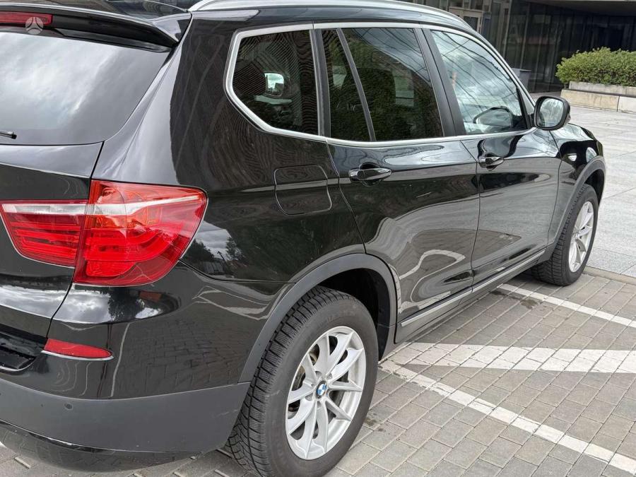 Black BMW X3 2011 in Vilnius, with an engine capacity of 2.00 L and mileage of 198 thousand km for 8800 €, photo 23 on AUTOMOTO.COM.LV