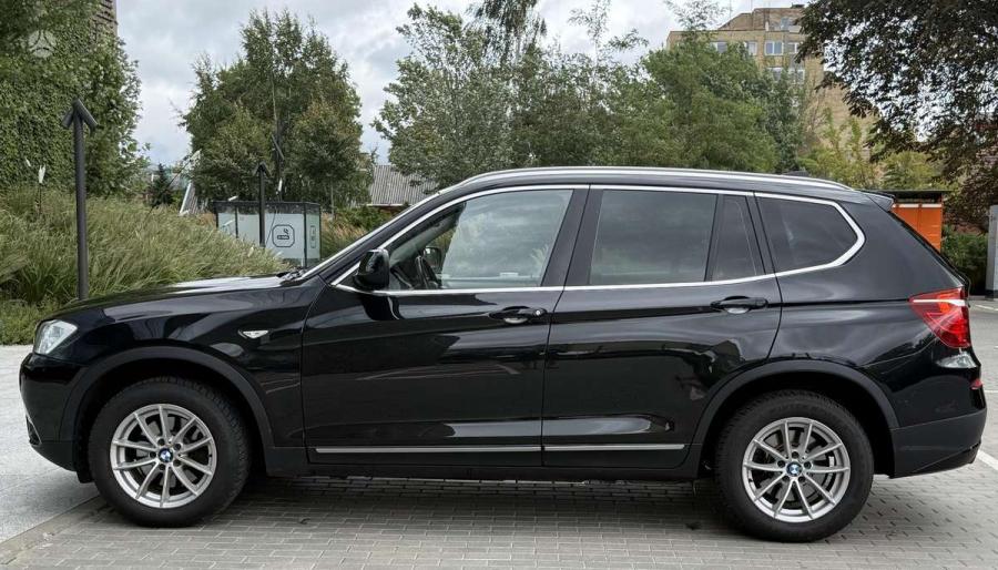 Black BMW X3 2011 in Vilnius, with an engine capacity of 2.00 L and mileage of 198 thousand km for 8800 €, photo 26 on AUTOMOTO.COM.LV