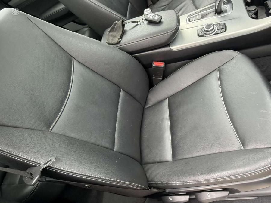 Black BMW X3 2011 in Vilnius, with an engine capacity of 2.00 L and mileage of 198 thousand km for 8800 €, photo 37 on AUTOMOTO.COM.LV