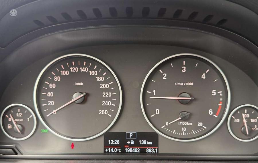 Black BMW X3 2011 in Vilnius, with an engine capacity of 2.00 L and mileage of 198 thousand km for 8800 €, photo 43 on AUTOMOTO.COM.LV