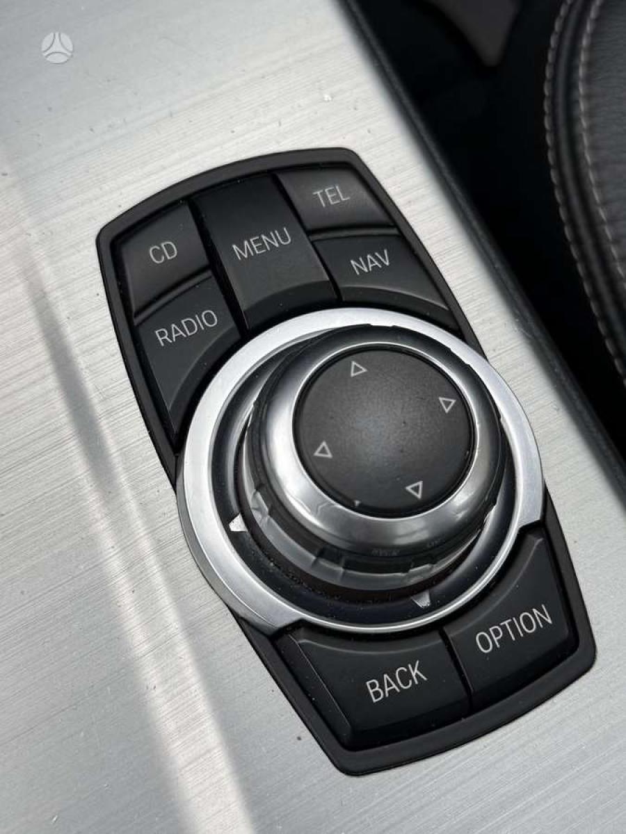 Black BMW X3 2011 in Vilnius, with an engine capacity of 2.00 L and mileage of 198 thousand km for 8800 €, photo 50 on AUTOMOTO.COM.LV