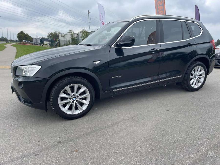 Melns BMW X3 2011 Kauņa, ar dzinēja tilpumu 2.99 L un nobraukumu 300 tūkst. km par 7750 €, foto 4 vietnē AUTOMOTO.COM.LV