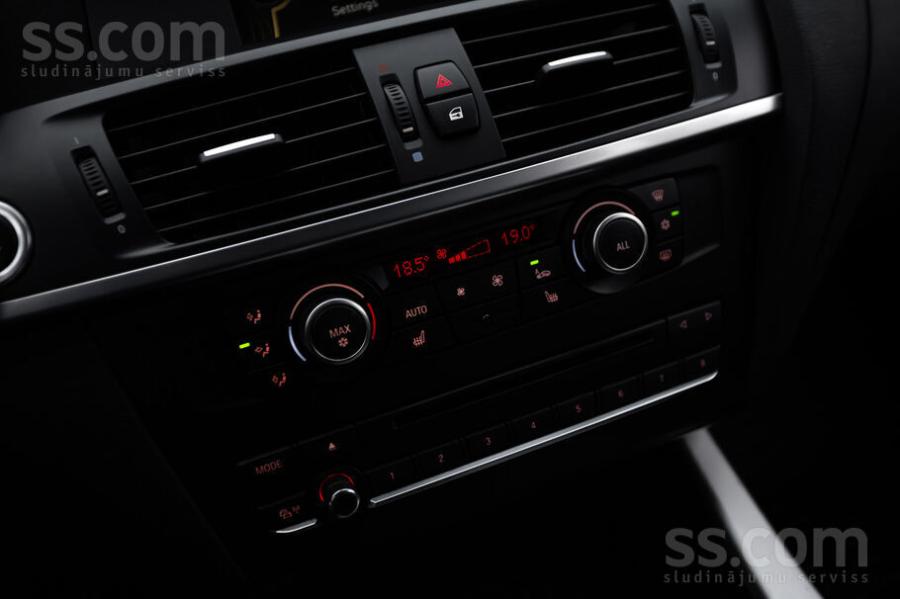 Black BMW X3 2011 in Jelgava, with an engine capacity of 2.00 L and mileage of 233 thousand km for 8500 €, photo 12 on AUTOMOTO.COM.LV