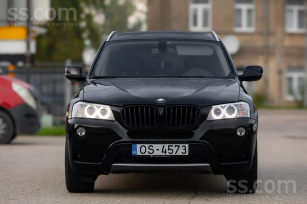 Black BMW X3 2011 in Jelgava, with an engine capacity of 2.00 L and mileage of 233 thousand km for 8800 €, photo 4 on AUTOMOTO.COM.LV