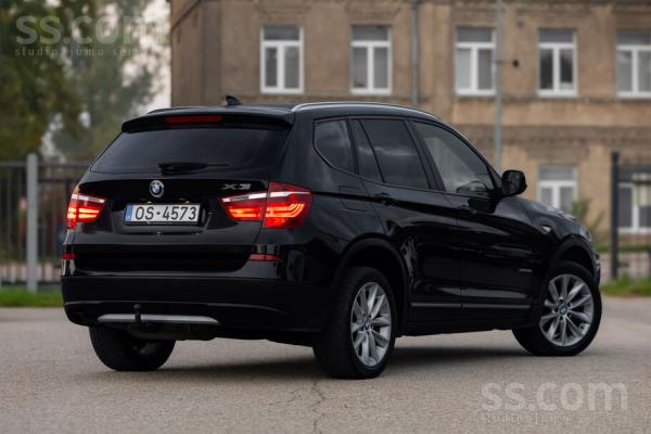 Black BMW X3 2011 in Jelgava, with an engine capacity of 2.00 L and mileage of 233 thousand km for 8800 €, photo 5 on AUTOMOTO.COM.LV